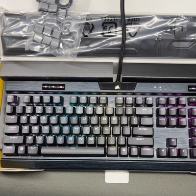 美商海盗船COSAIR K70MK.2 RGB有线游戏电竞RGB樱桃轴机械键盘