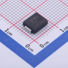 SMCJ33A-TR 瞬态抑制二极管(TVS) 单向 Vrwm:33V 1.5kW