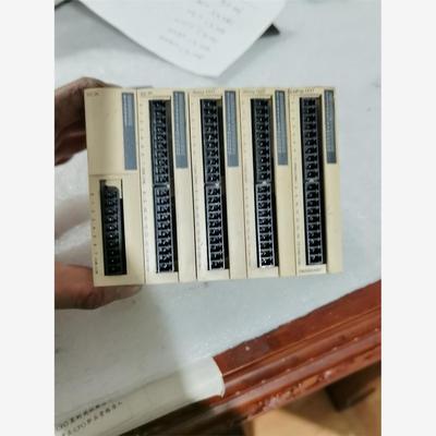 施奈德plctwi8施奈德plc