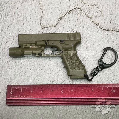 1:3G17带战术灯塑料枪模钥匙扣玩具可分解手动空挂不可射STINGTOY