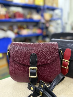 天然头层牛皮小方包复古简约拼色牛颈纹单肩包百搭斜挎女包马鞍包