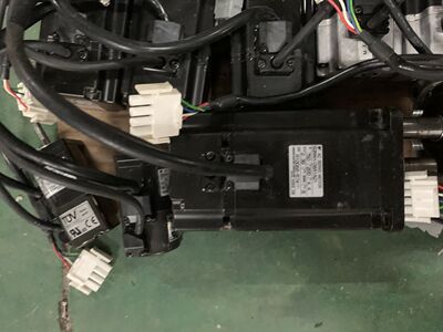 安川SGMAH-08A1A21伺服电机