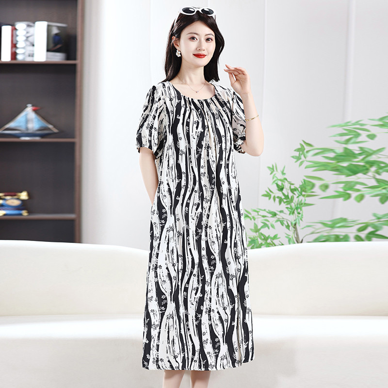 中老年大码碎花棉绸连衣裙女2025夏装新款中年妈妈气质人造棉裙子