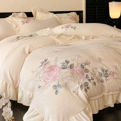 A类冬季消光级柔滑细腻牛奶绒四件套花边款冬天防静电绣花床笠款