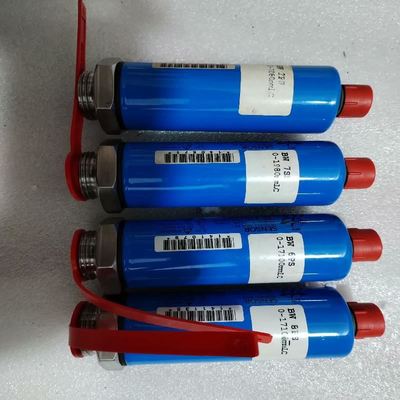 威纶通触摸屏MT6070IH，两块成色好，才拆下来