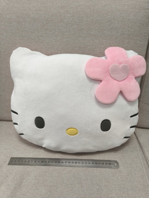 Hellokitty稀有2025年一番赏2号大抱枕，全新，尺寸约40x31cm