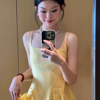 法式小个子黄色吊带连衣裙