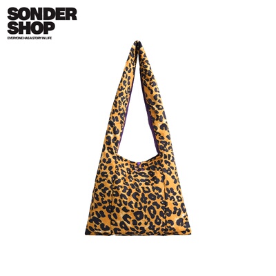 SONDERSHOP太空切片软方斜挎包