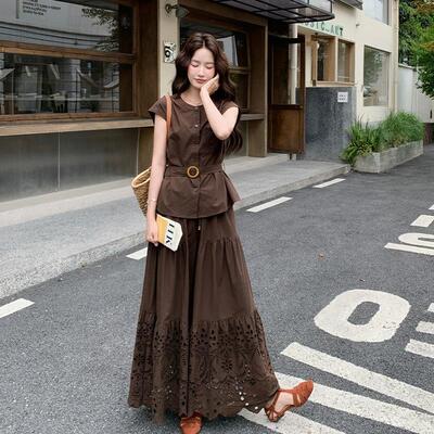 色古港味复风两件套女初夏咖款收腰显瘦上衣镂C108-810空半新身裙