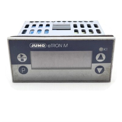 Jumo eTRON 面板安装 230 伏恒温器,PN:701060/811-02。