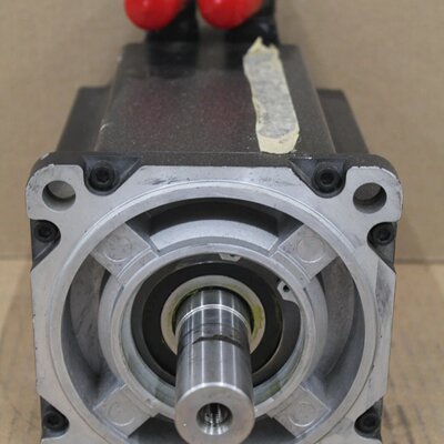 Allen Bradley MPL-B540K-MK72AA 伺服电机