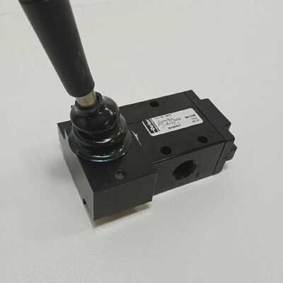 Parker B53003LT PneumatikSteuerventil manuell 32 G14