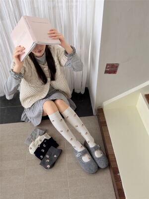 2026秋冬新款小腿袜子黑白灰女socks蝴蝶结奶油t家小熊头显瘦长袜