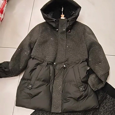 9236芮娜依莲初冬新品可收腰拼接面料磁吸扣洋气羽绒服加大码女装