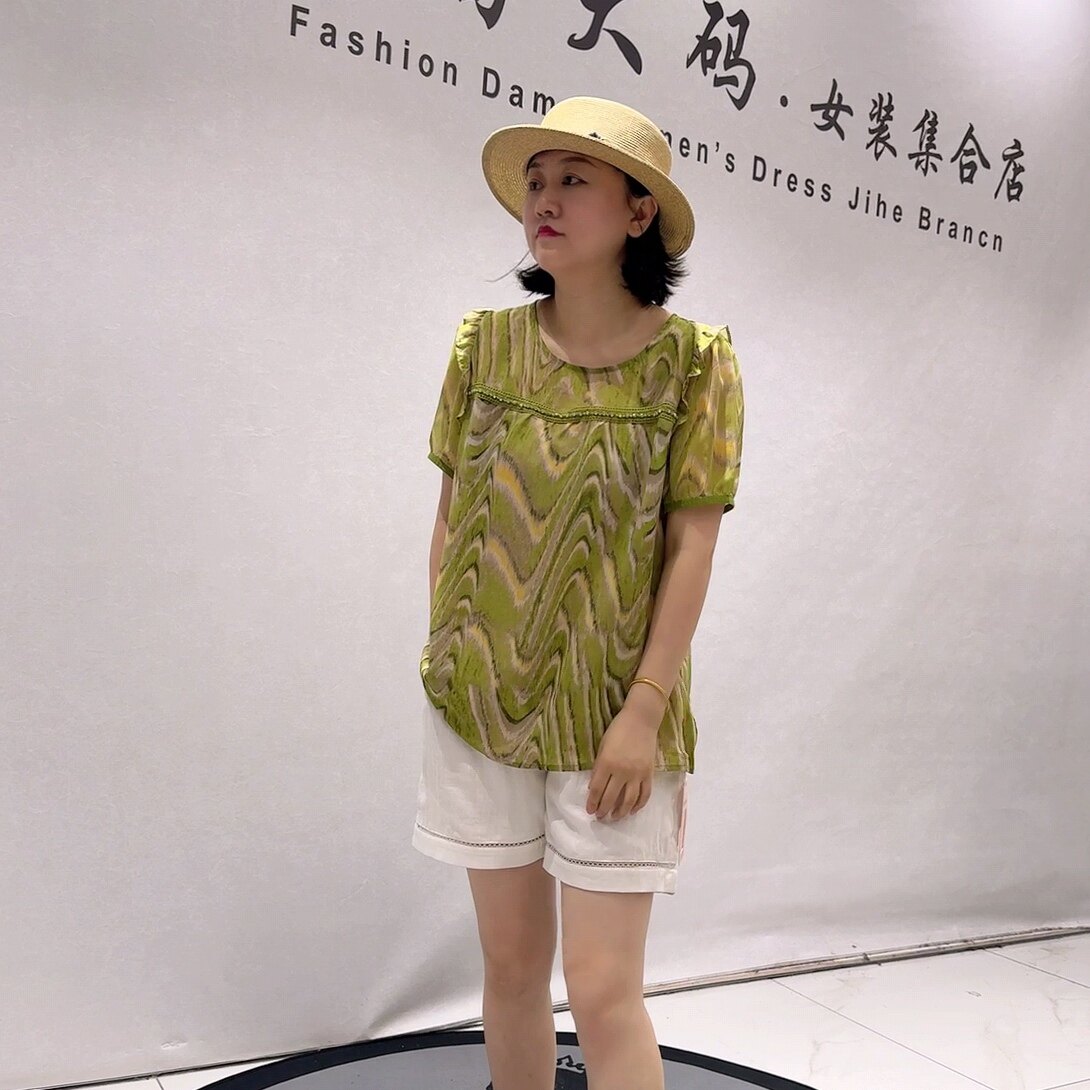 5376-1芮娜依莲夏款新品抽象图案舒适百搭洋气单层衫加大码女装