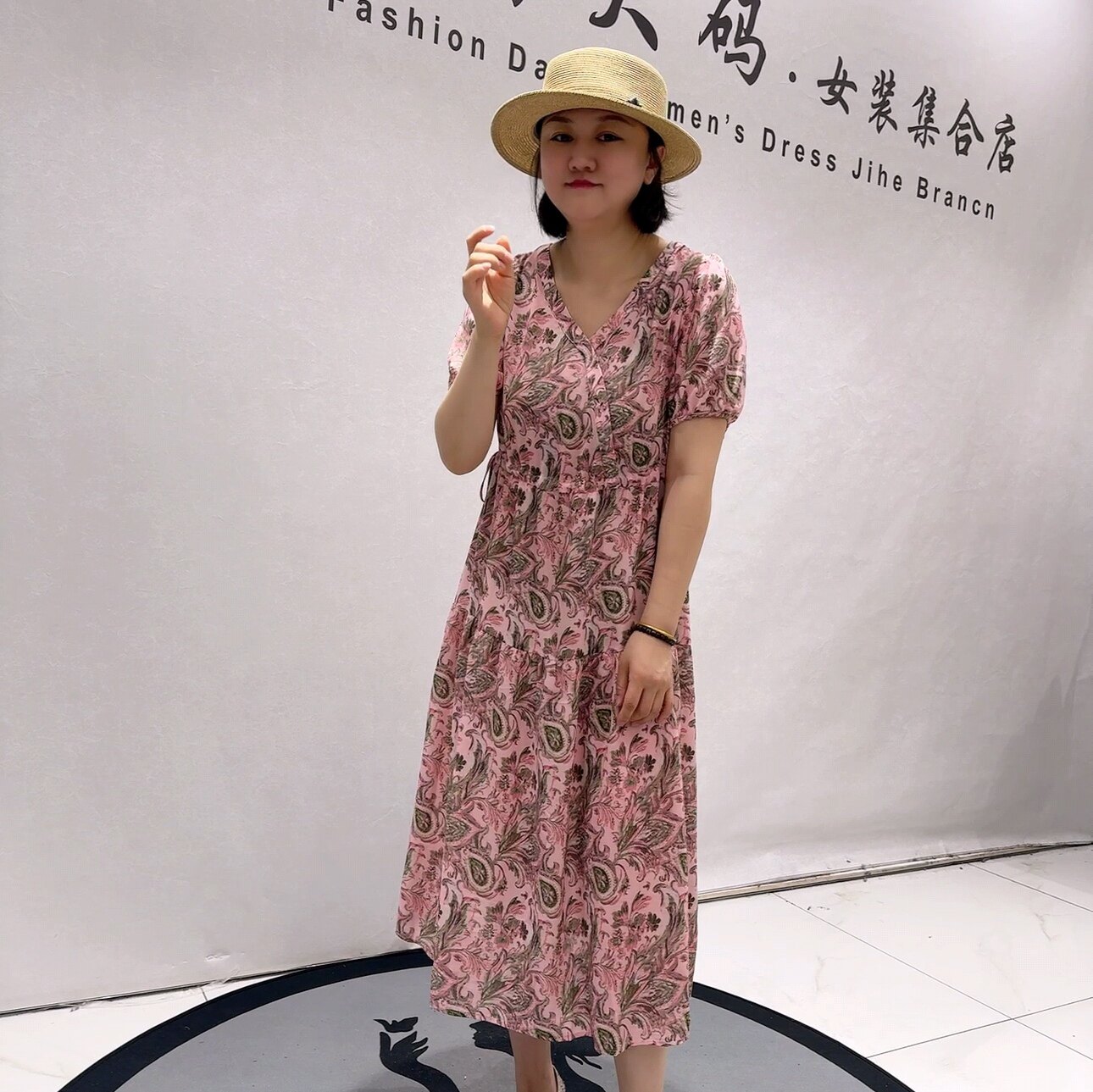 31188女权贵族夏款新品两侧可抽绳v领女人味显瘦连衣裙加大码女装