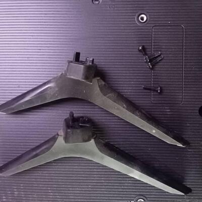 海信HZ43E3D底座 底脚 支架 送螺丝折机件 有使用痕迹 电视配件