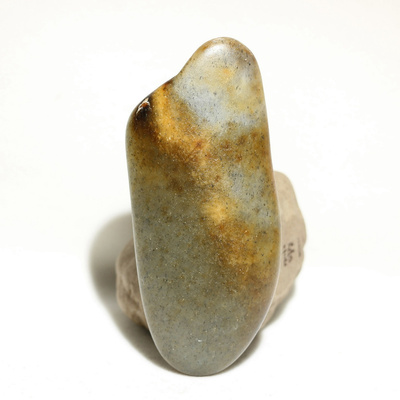 黄皮129.6克白玉青花把件手玩件和田籽料原石原料真皮籽玉独籽