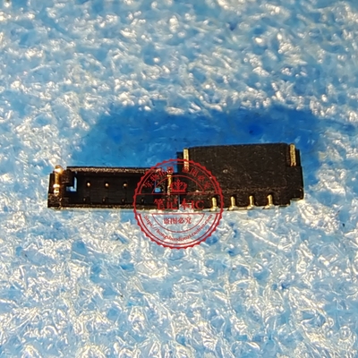 50208-00401-001/ 4PIN/ 0.8mm 间距 刺破式 连接器