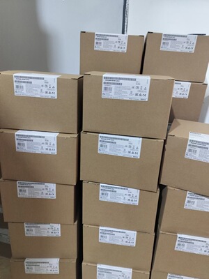 7MF4033-1EA10-2AC6-ZA02Y01Y157ME6920-1AA10-1AA0西门子全新