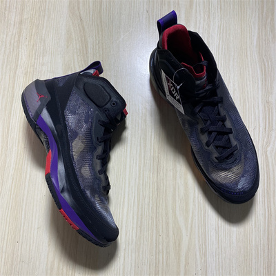 黑紫男子猛龙高帮实战篮球鞋
