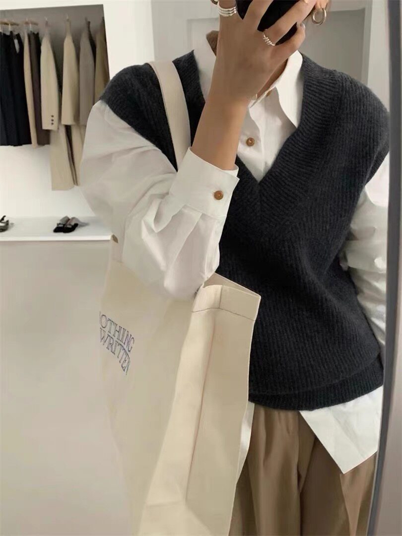 新款宽松毛衣女法式羊毛宽松外穿v领针织马甲背心女坎肩叠穿上衣