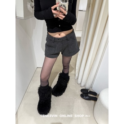 搭不腻深灰色显瘦坑条绒绒短裤