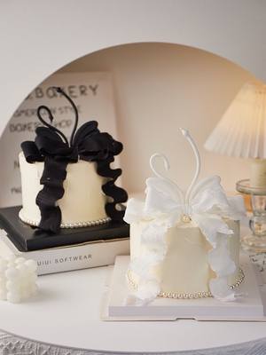 情人节黑白天鹅造型蛋糕装饰