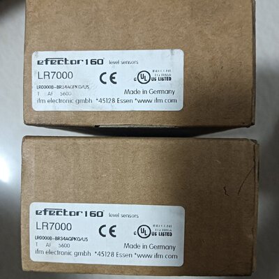 易福门LR7000两个，老，保管当，表面略(议价)