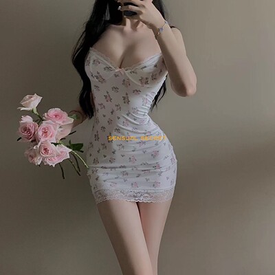 轻奢纯欲少女睡衣白色蕾丝碎花莫代尔吊带超短包臀紧身连衣睡裙