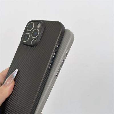 适用iPhone16碳纤维纹保护套