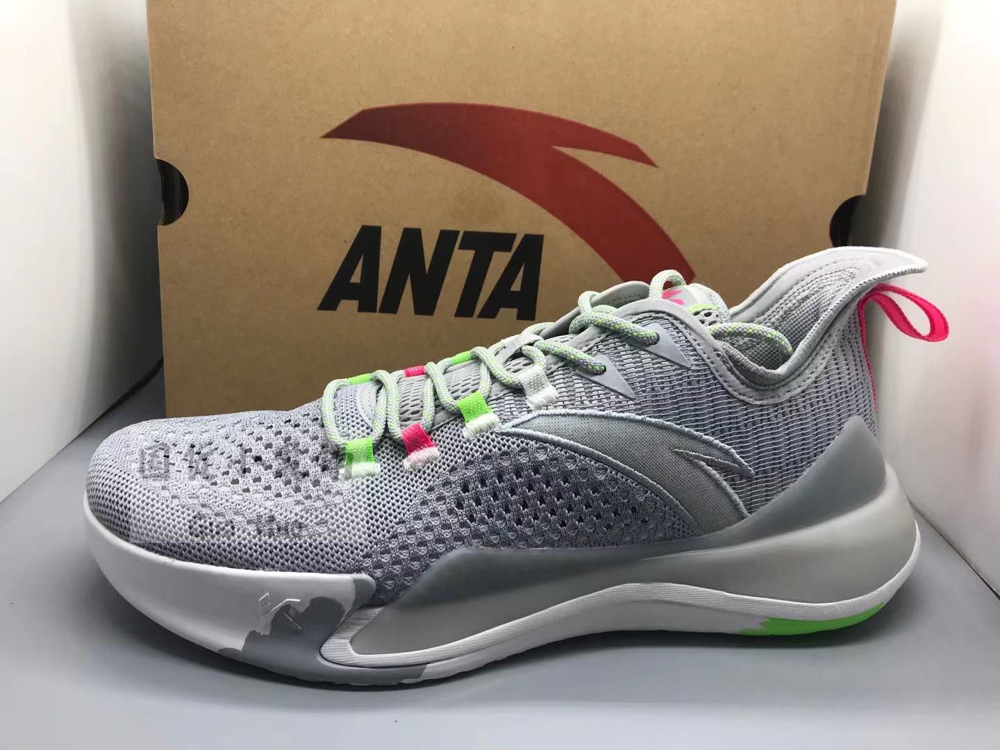 安踏kt系列,永不止步,签名_大山谷图库