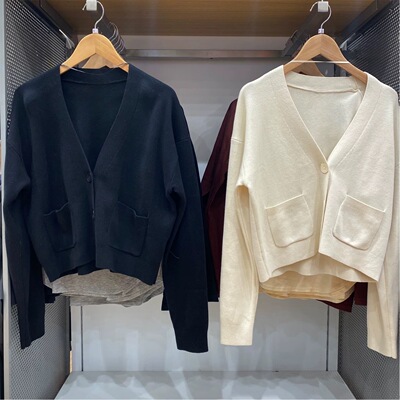 试衣间日系春款女装V领纯色长袖毛针织衫短款开衫毛衣上衣482973