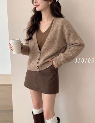 韩系V领假两件针织衫长袖女软糯百搭毛衣外套上衣m330103