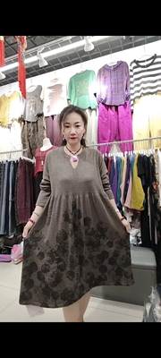 2025秋季新款木棉花98013棉麻针织套头休闲百搭连衣裙