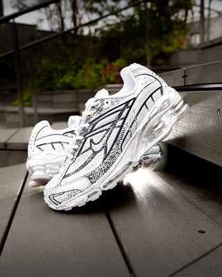 Nike/耐克shox Ride 2男女气柱时尚增高缓震跑步鞋IB8174-100