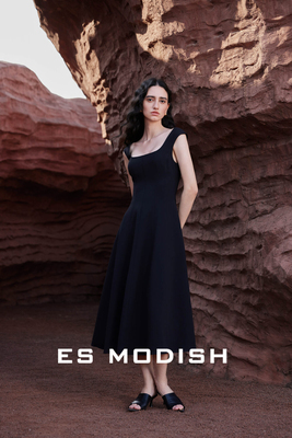 ES MODISH 法式高端爆款方领露背收腰吊带小黑裙连衣裙OPS3211#