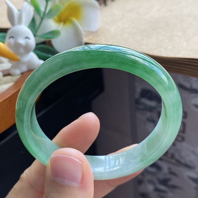 3.7批261号53.2-47.6-12.2-6.8贵妃镯！适合正圈51.2的戴！