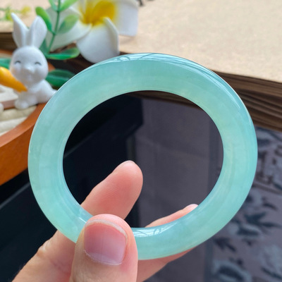 12.23批12187号50.1-10.3-10 冰甜绿果冻圆条！气质与颜值并存！