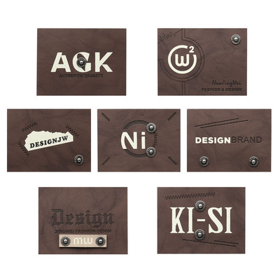 咖色潮牌牛仔裤后腰标箱包装饰标