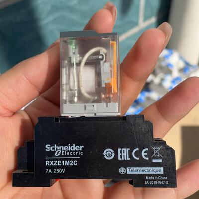 RXM2LB2BD RXZE1M2C 继电器 24VDC 工控自动化配件议价维修