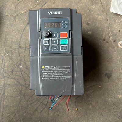 伟创2.2KW变频器！AC70E-T3-2R2G功能包好无维议价