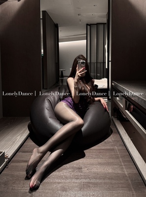 LonelyDance爽滑*1D超薄无腰边极光油亮一线档性感黑丝大码黑丝袜