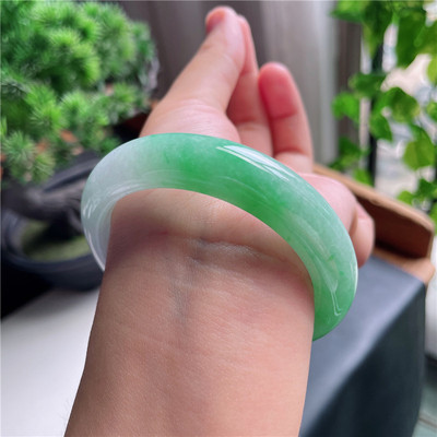 9月新品 鸿玉翡翠55圈口冰种飘阳绿正圈玉手镯女款正品6A70916