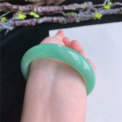 5月新品 鸿玉翡翠53圈口冰糯种果绿色飘黄翡正圈玉手镯女21G50430