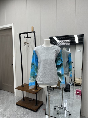 春秋款圆领卫衣灰色拼接度假风印花宽松减龄休闲