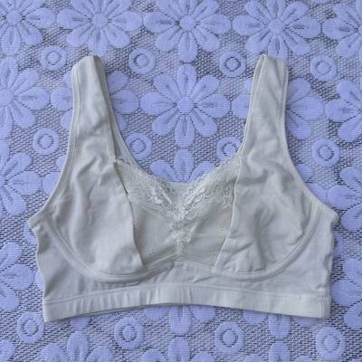 蕾丝边短背心式无钢圈薄罩杯文胸