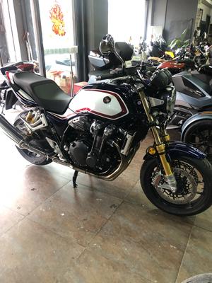 红尘摩托—25年本田CB1300SP，高配运动街车