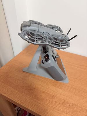 适用于大疆DJI/NEO2陈列展示架无人机遥控器展厅陈列支架摆件配件