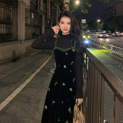 法式复古丝绒刺绣高级感穿搭吊带